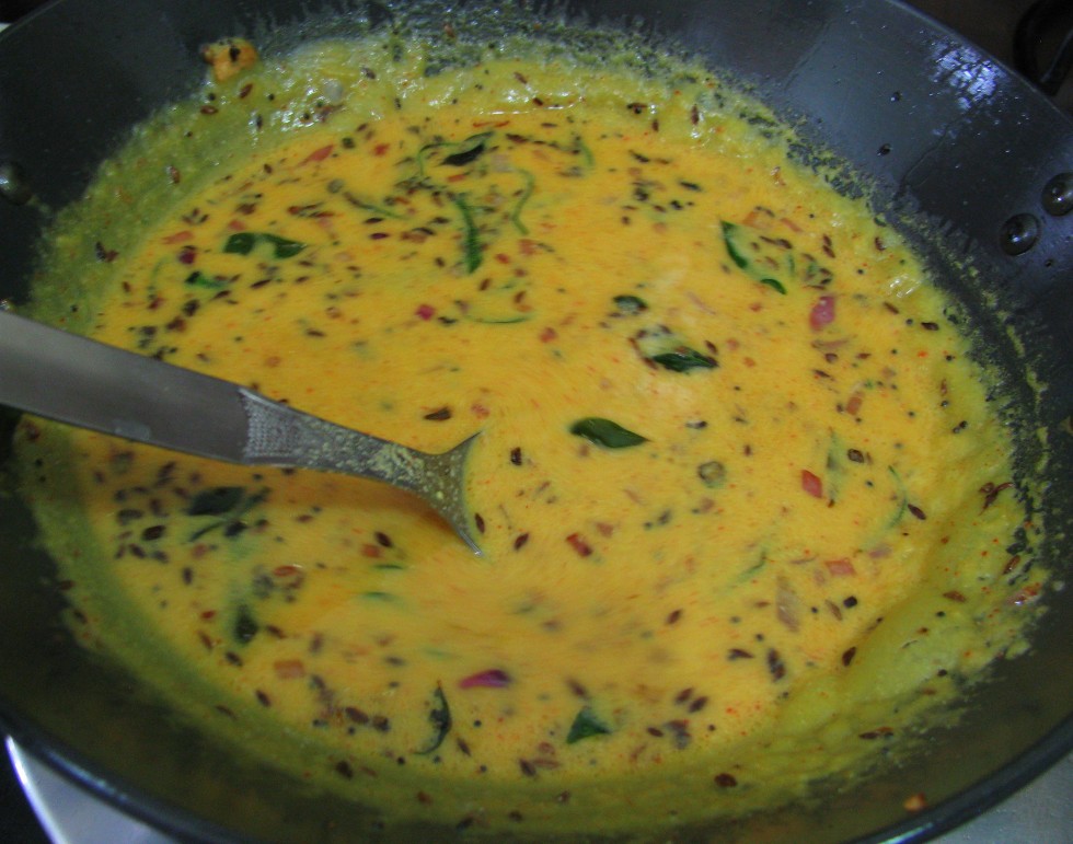 Pitla Recipe | Maharastrian Besan Pithla – HealthyVegRecipes