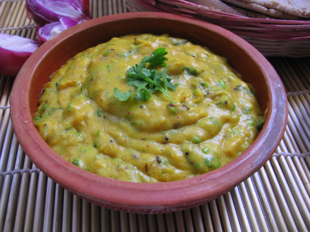 Pitla Recipe | Maharastrian Besan Pithla – HealthyVegRecipes