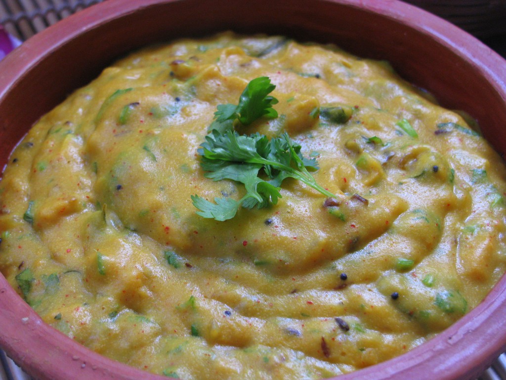 Pitla Recipe | Maharastrian Besan Pithla – HealthyVegRecipes