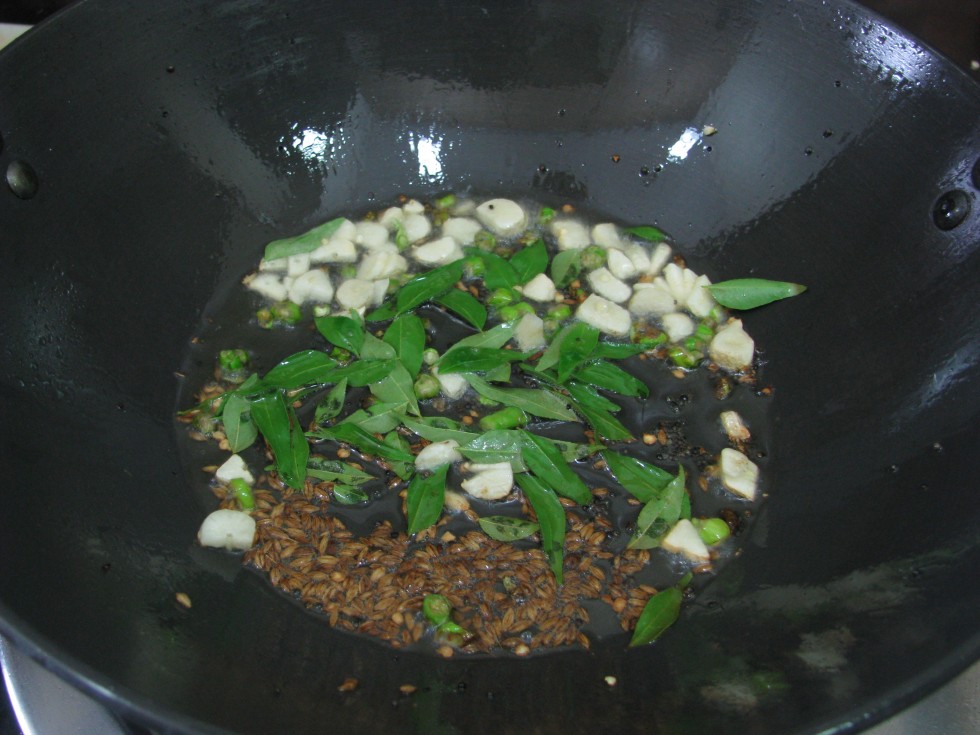 Pitla Recipe | Maharastrian Besan Pithla – HealthyVegRecipes